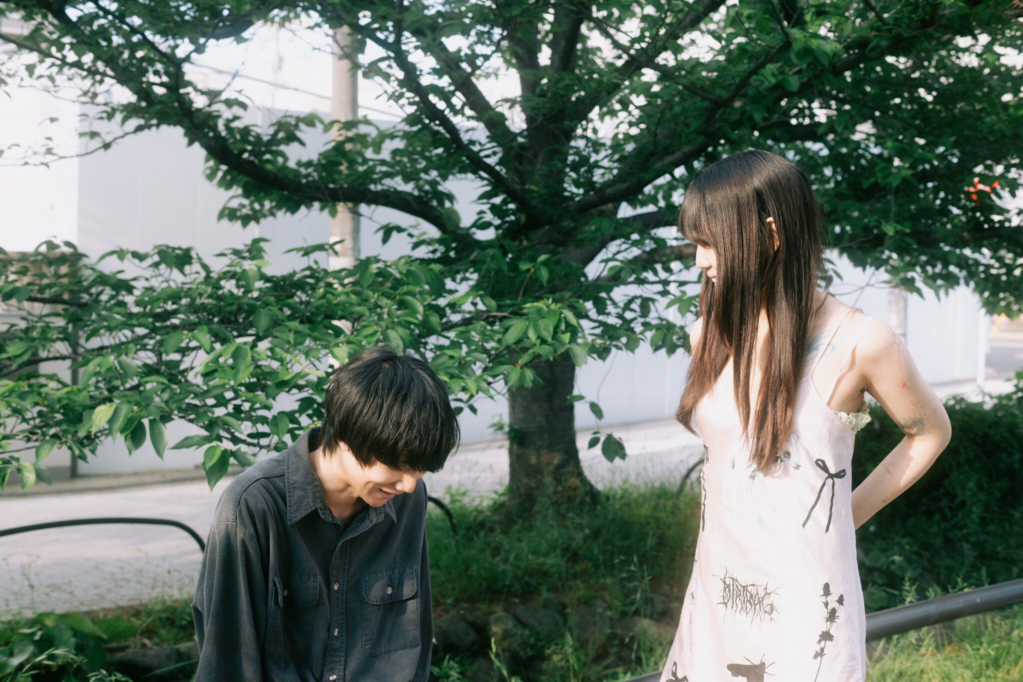 cephalo インタビュー 綺麗じゃなくてもいい、強いわけじゃない、だから自分勝手に叫ぶめちゃくちゃポップに – Sleep like a pillow